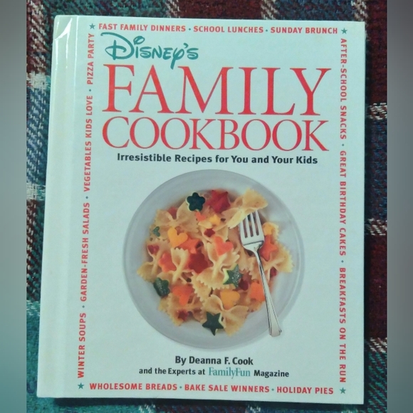Disney | Kitchen | Disneys Family Cookbook Irresistible Recipes For You ...
